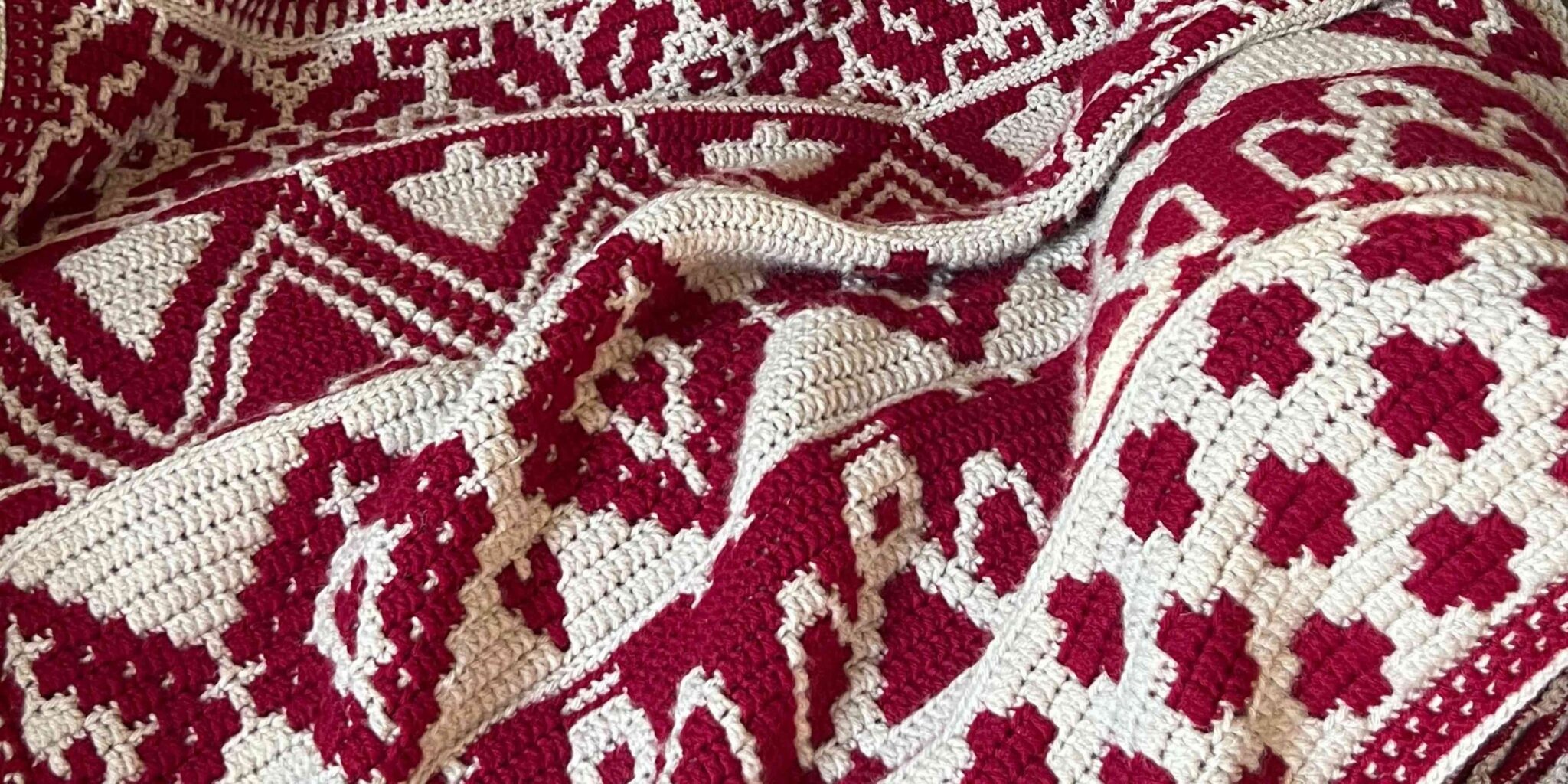 How to Crochet Overlay Mosaic Crochet Patterns - Juniper and Oakes