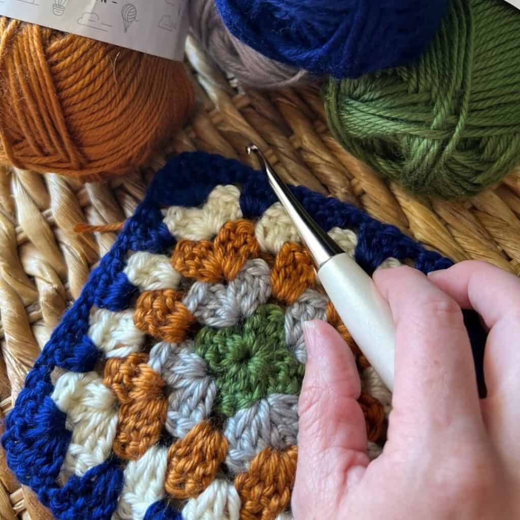 How to Crochet Multicolored Granny Squares for International Granny ...