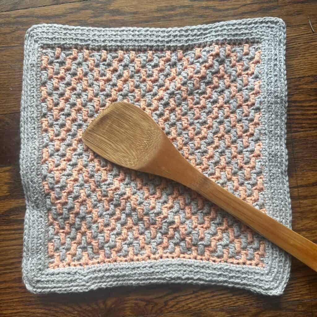 Reversible Mosaic Crochet using the Negative Stitch